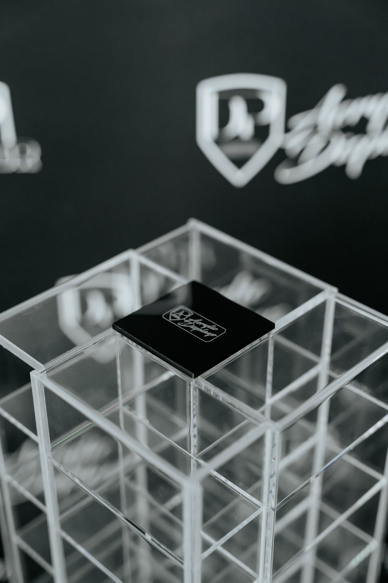 Spinning Displays – Diamond Protector