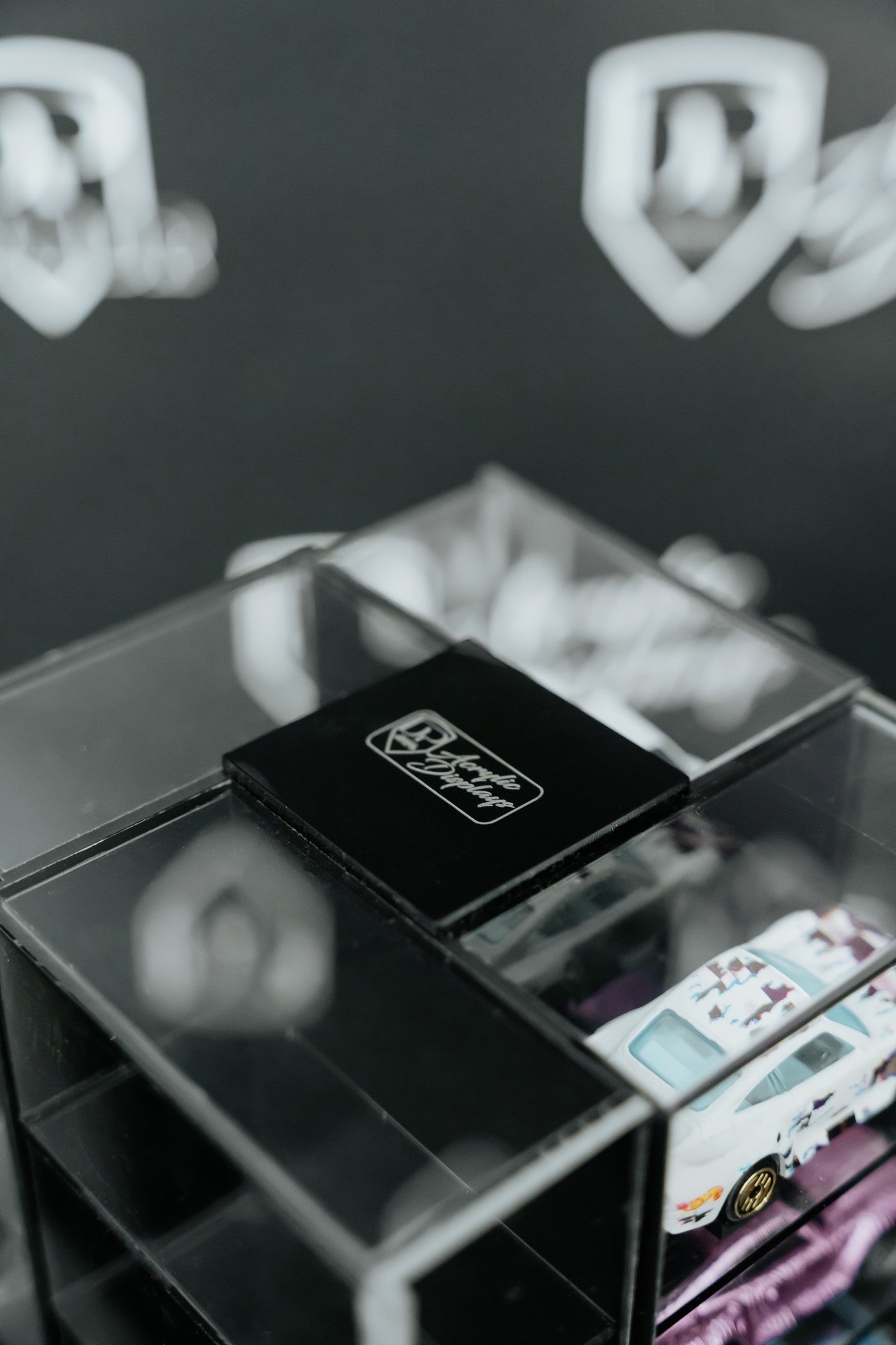Spinning Displays – Diamond Protector